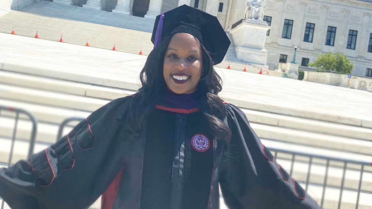 Meet Amber Goodwin. The Woman who Obtained her Law Degree 20 Years ...