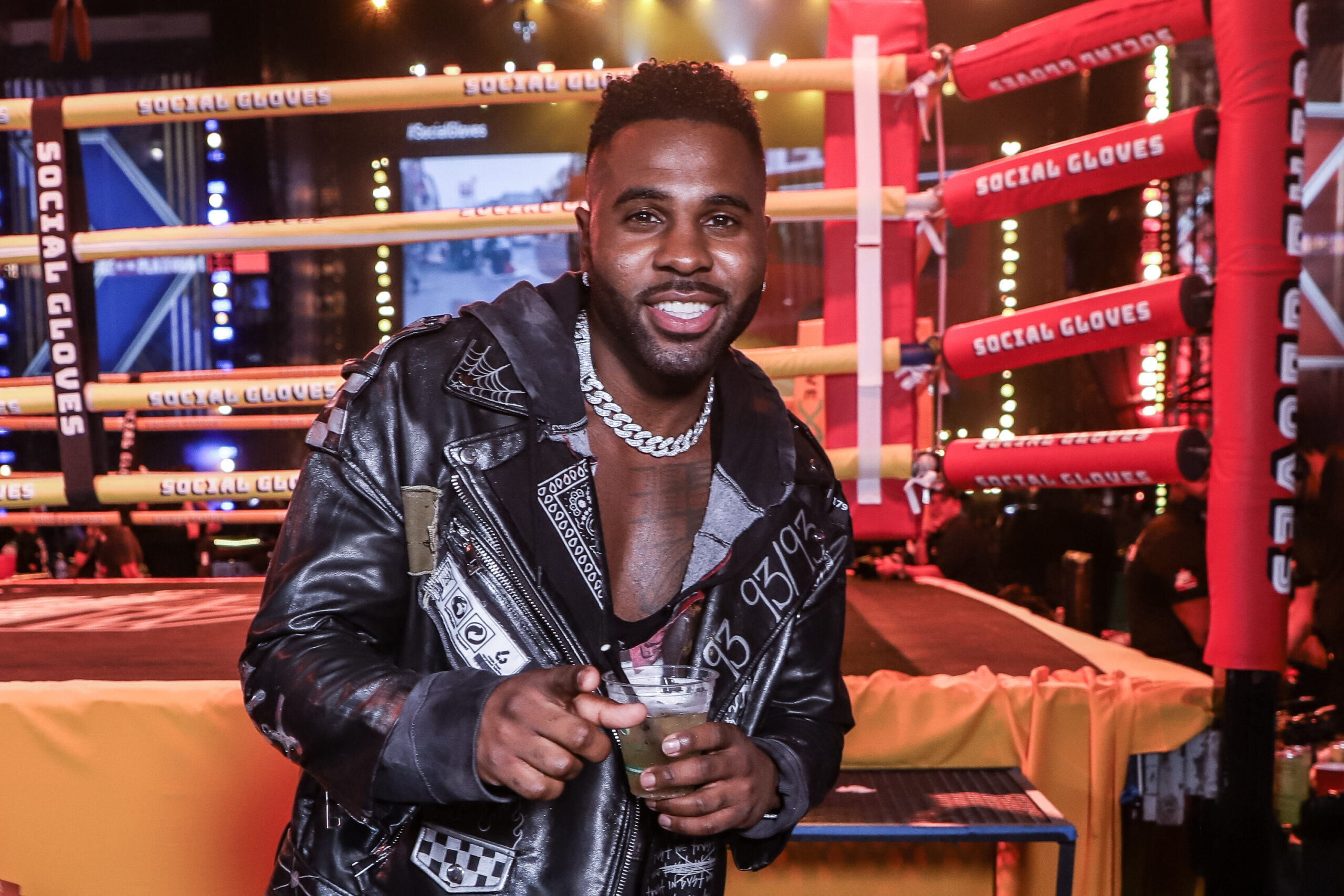 Jason Derulo Cleans Up Nicely With Car Wash Investment Valued at $2 ...