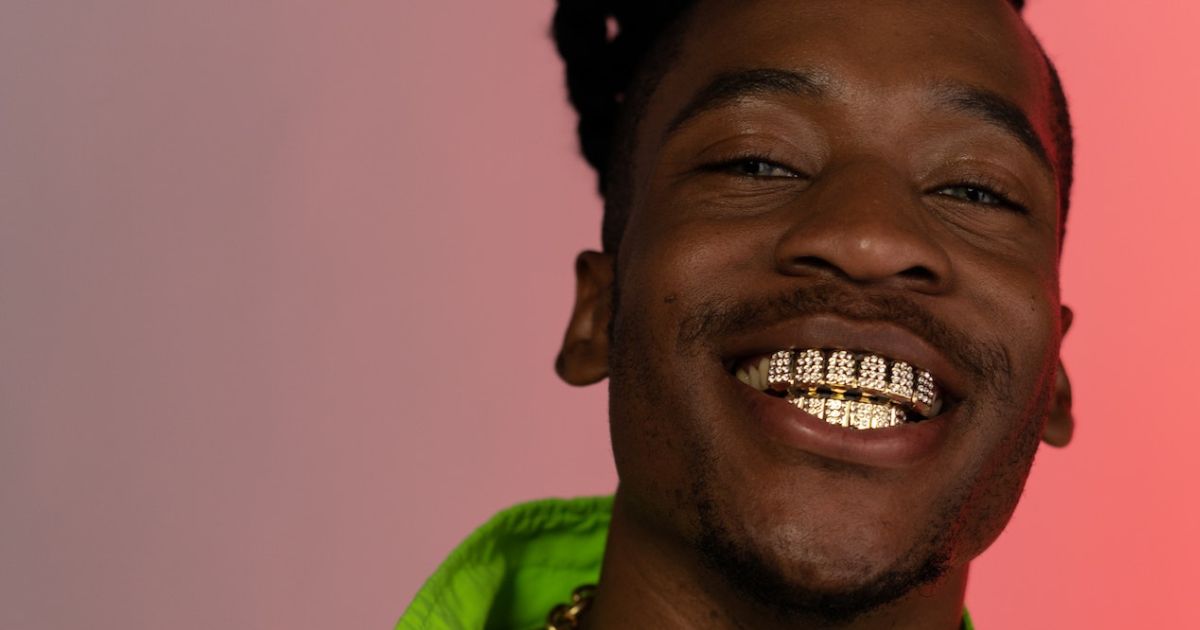 Entrepreneur Creates A Retainer Inside Of A Grill