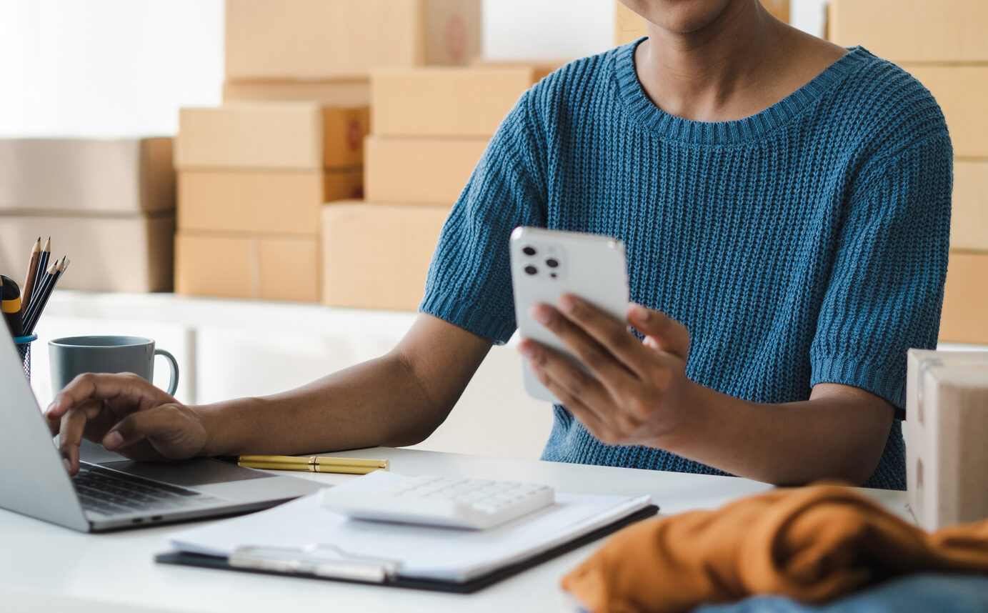 Experts Share Tips For Managing Your Bank Accounts