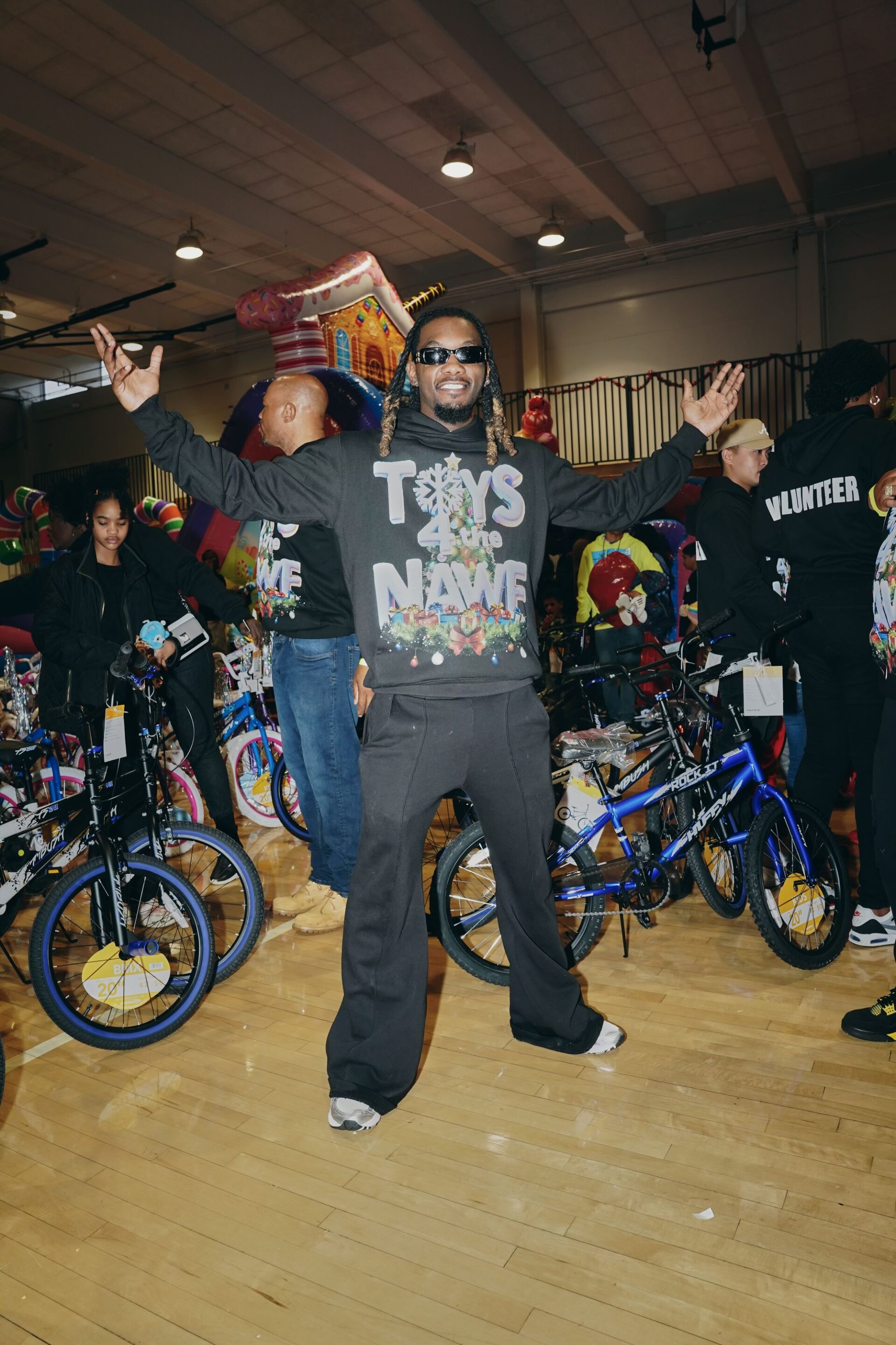 Offset Set Off The Holidays With More Than Just 'Toys 4 The Nawf'