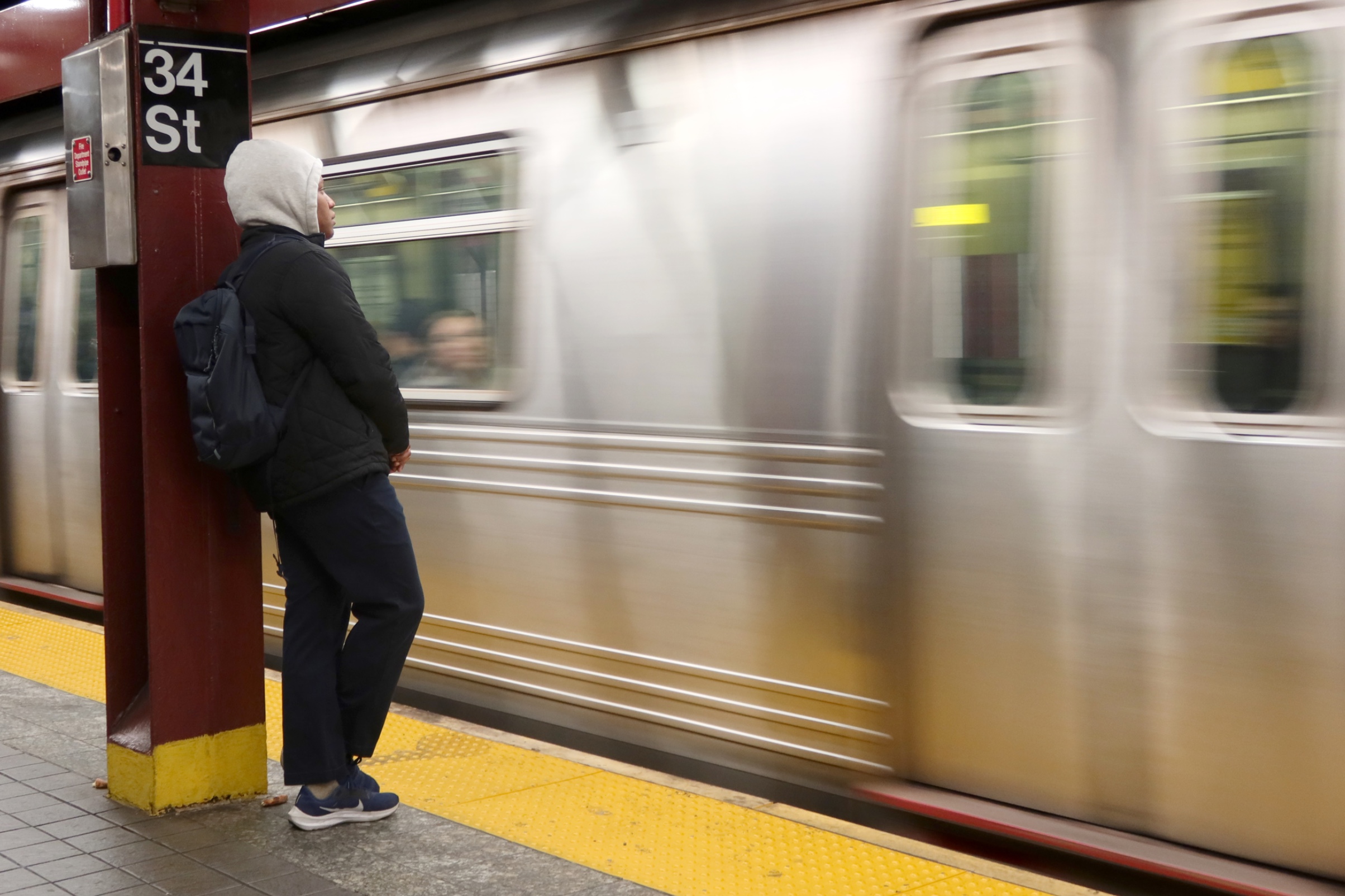 Man Killed When Struck By Train On Philadelphia Subway Platform