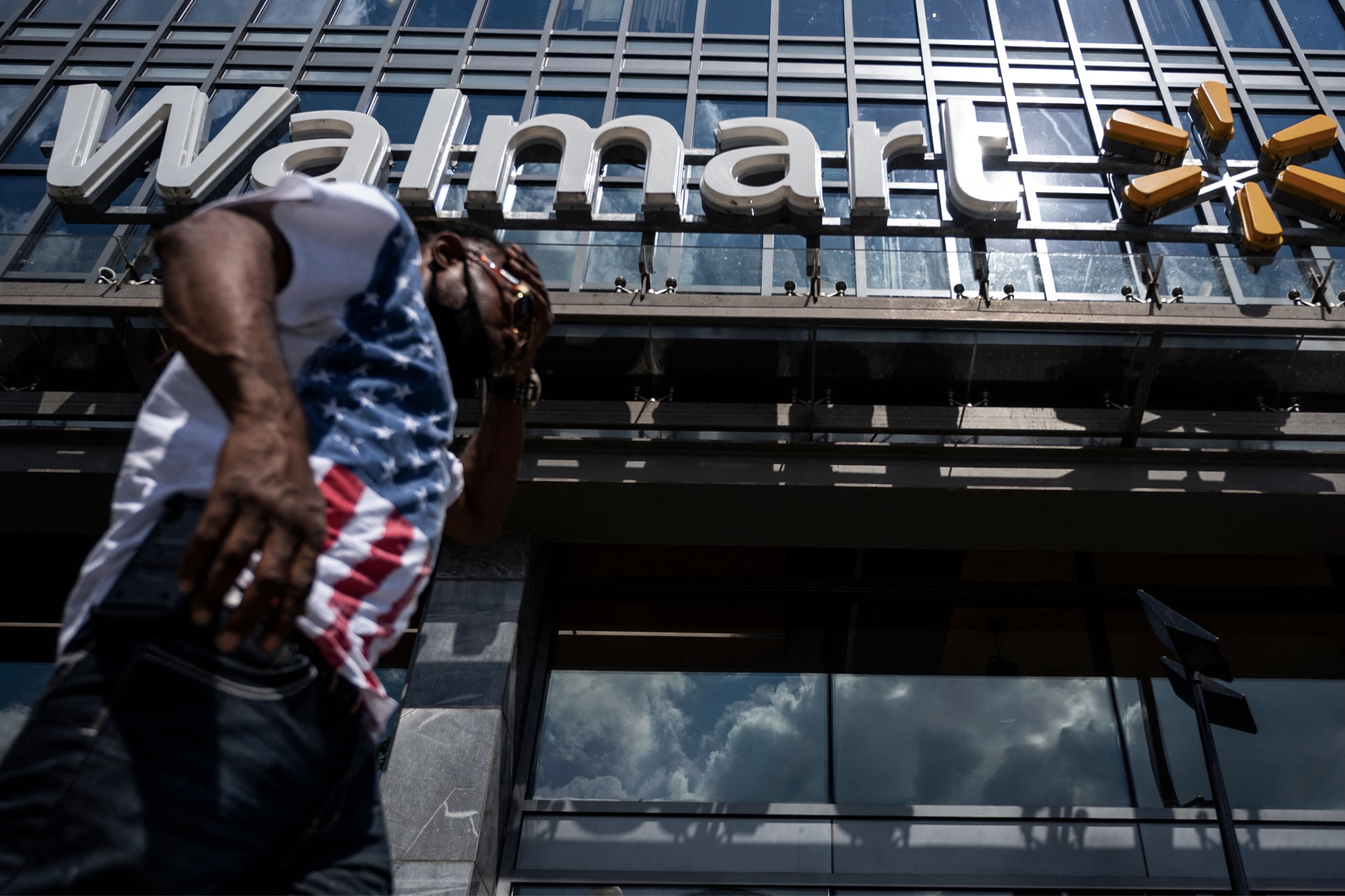 Texas Man Sues Walmart For $100 Million Or Free Lifetime Shopping At ...