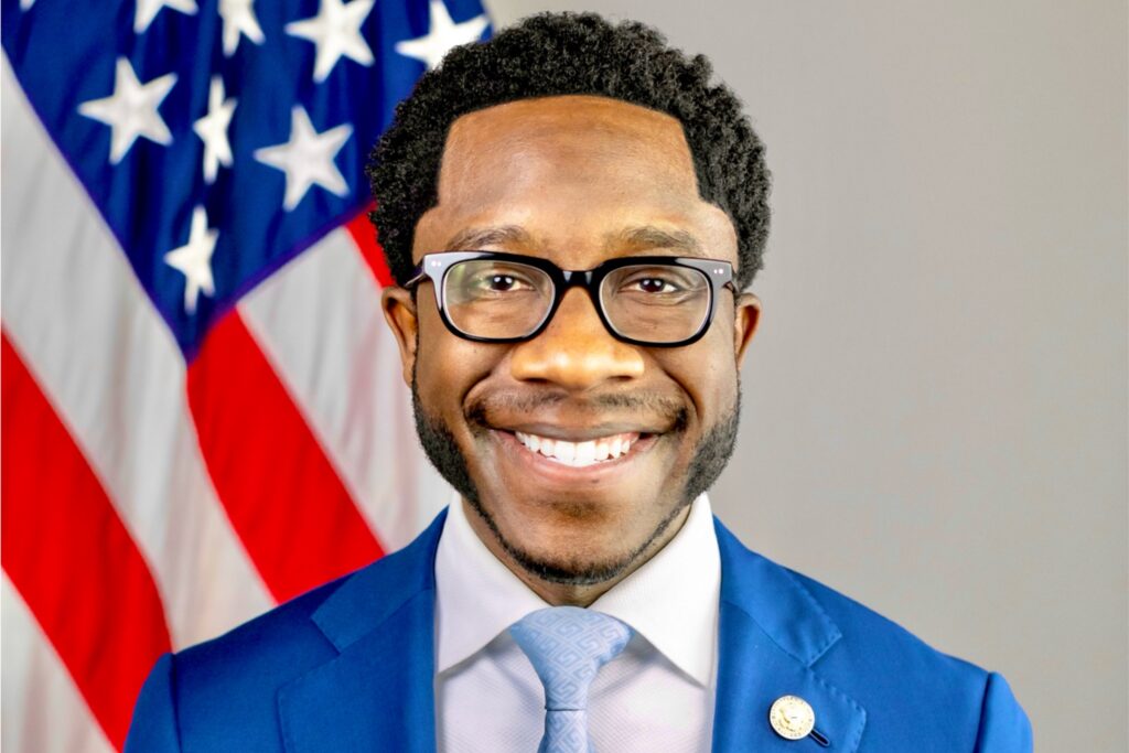 First-Ever White House Chief Diversity Officer Steps Down